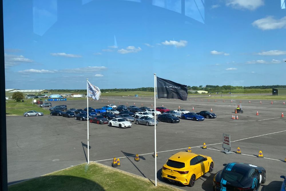 Introduction to Track Days at Thruxton | Porsche Club Motorsport ...