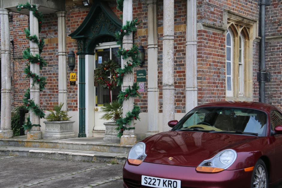 Donnington Grove 19th December | Thames Valley Galleries | Porsche Club ...