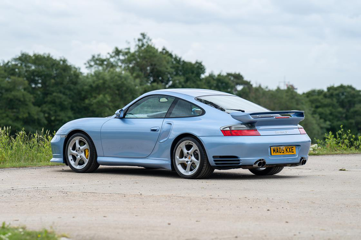 More than 2,000 Porsche 911s sold on Collecting Cars | Porsche Club ...