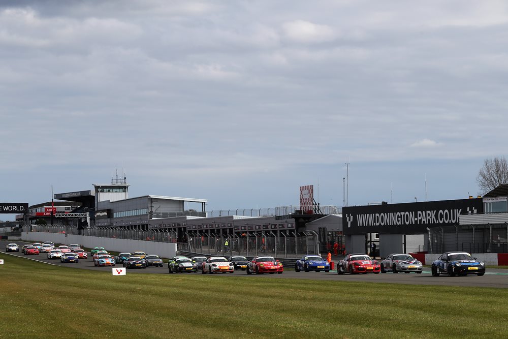 Great Porsche racing at Donington season starter | Porsche Club ...