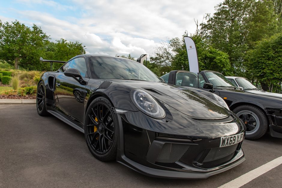R19 Visit to Porsche Centre Reading | Thames Valley Galleries | Porsche ...