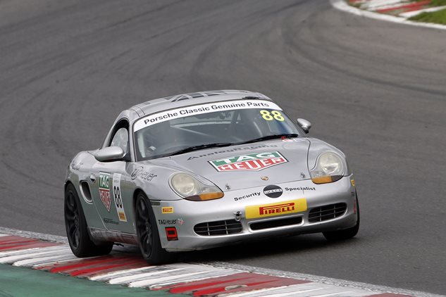 Harrison and Clark take tight Brands Hatch wins | Porsche Club ...