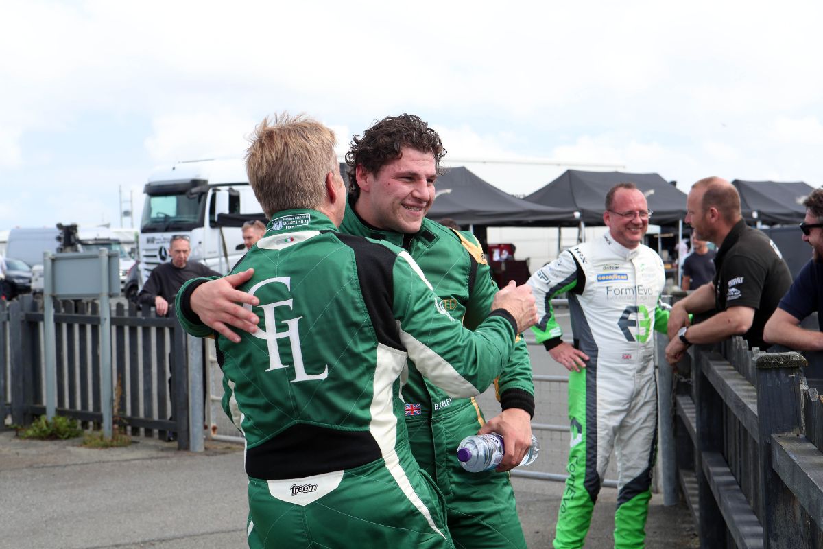 2024 - RD 4 Anglesey | Race Photos | Motorsport Galleries | Porsche ...