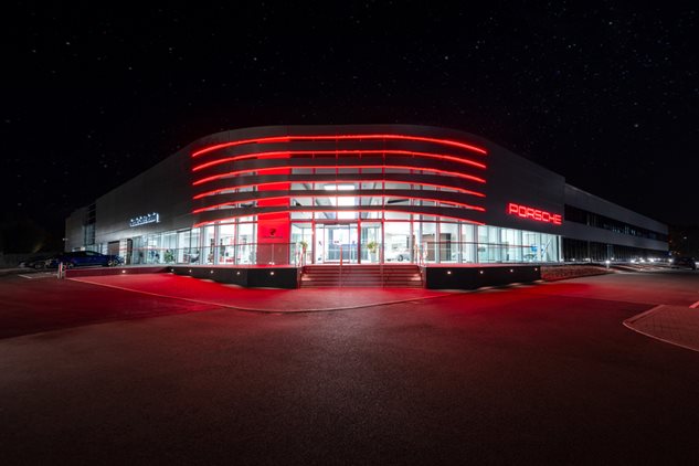 Destination Porsche opens at Porsche Centre Reading | Porsche Club News ...