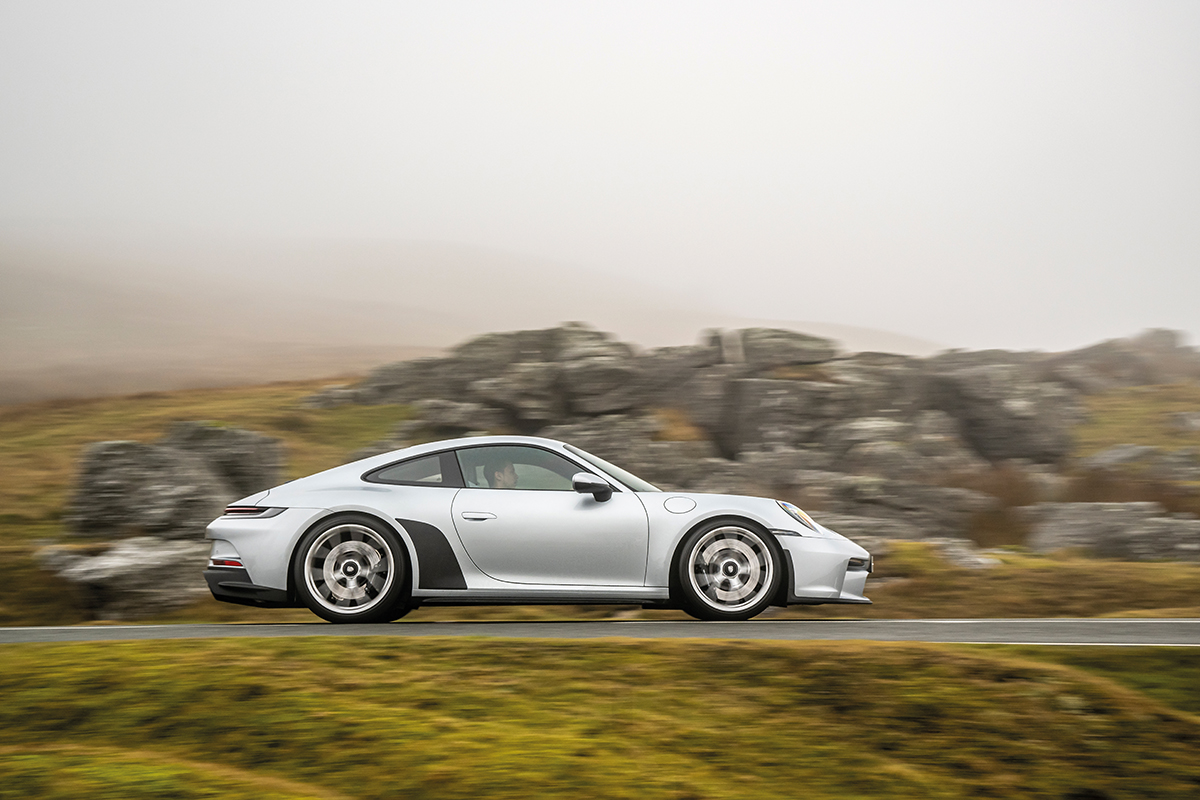 Wingless wonder - The new 911 GT3 Touring | Porsche Club News | Porsche ...