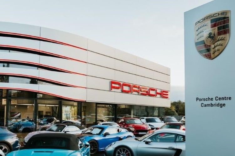 R10 Barbecue Invitation - Porsche Centre Cambridge | Milton Keynes ...